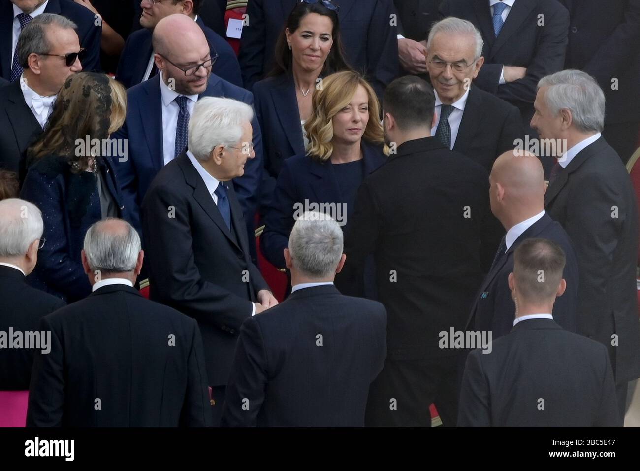 Vatican City, Italy. 18th May, 2025. Giorgia Meloni (c) meets Volodymyr ...