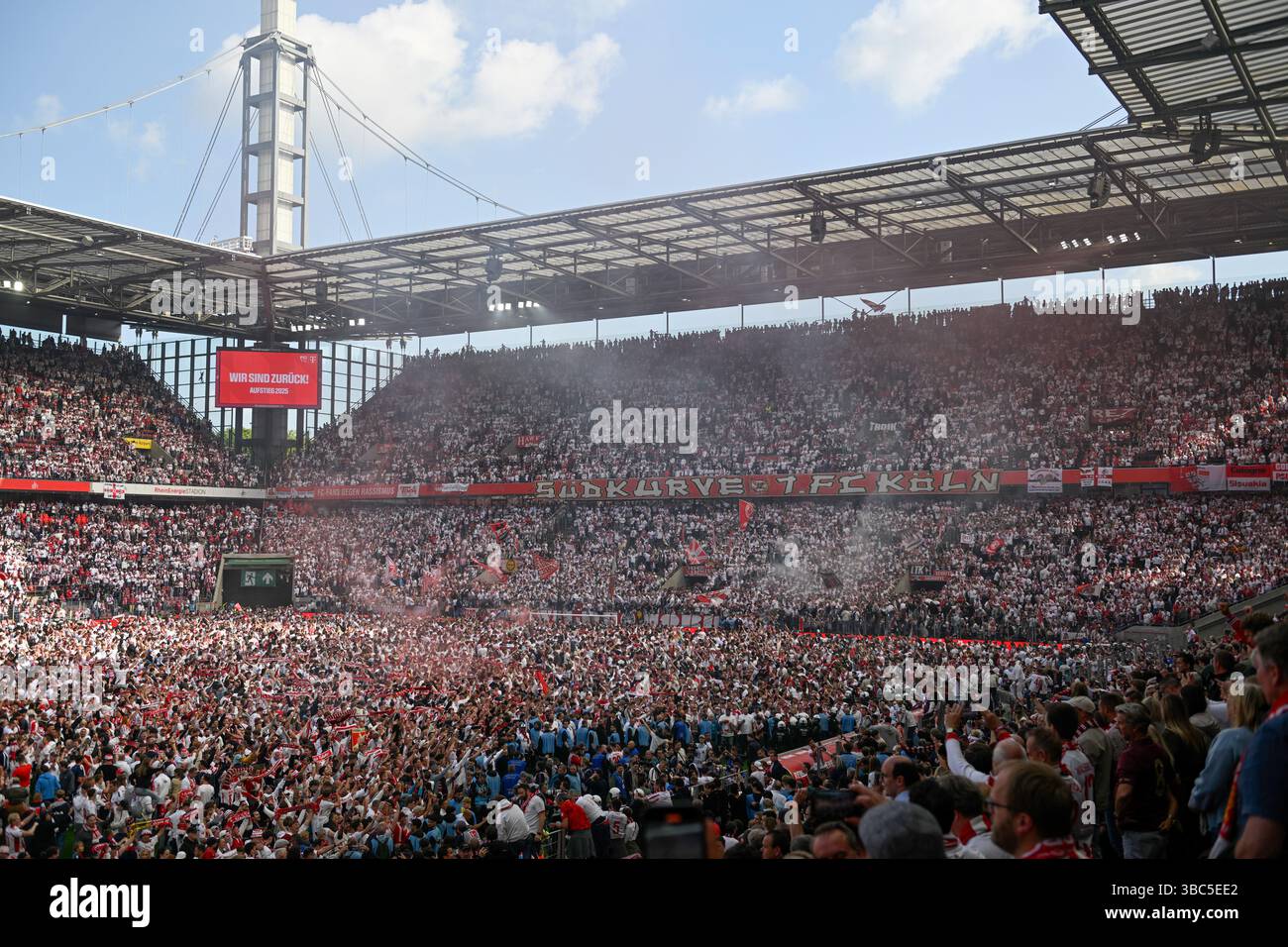 dpatop - 18 May 2025, North Rhine-Westphalia, Cologne: Soccer ...