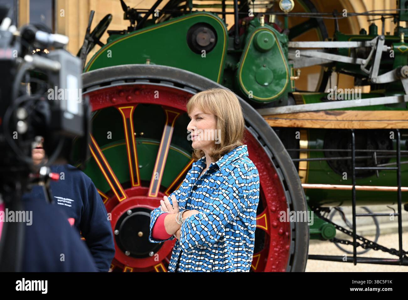 BBC TV presenter Fiona Bruce at Antiques Roadshow Sunday 18 May Stock ...