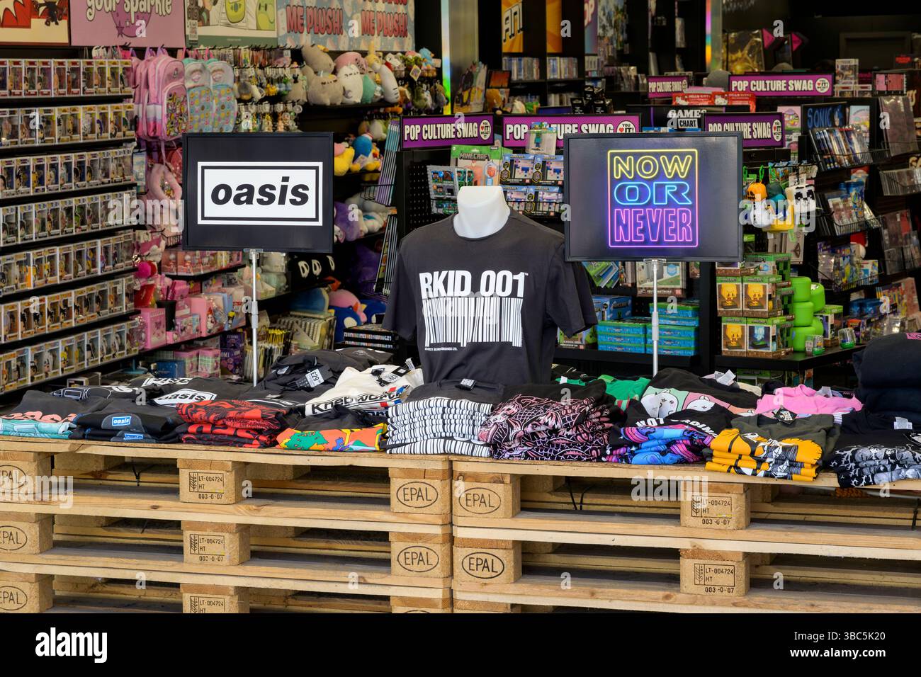 Oasis band 2025 hi-res stock photography and images - Alamy