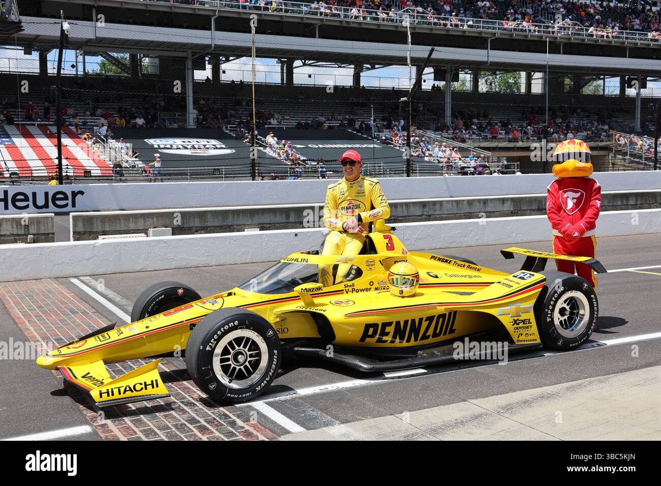 NTT INDYCAR SERIES driver, SCOTT MCLAUGHLIN (3) (NZL) of Christchurch ...