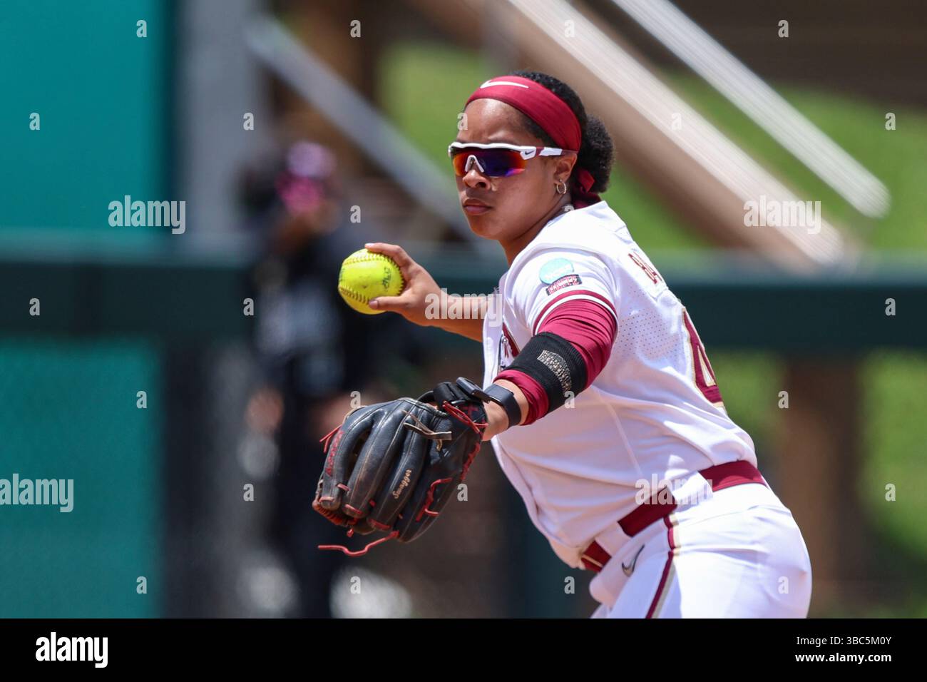 Florida State infielder Jaysoni Beachum (42) in action during an NCAA ...