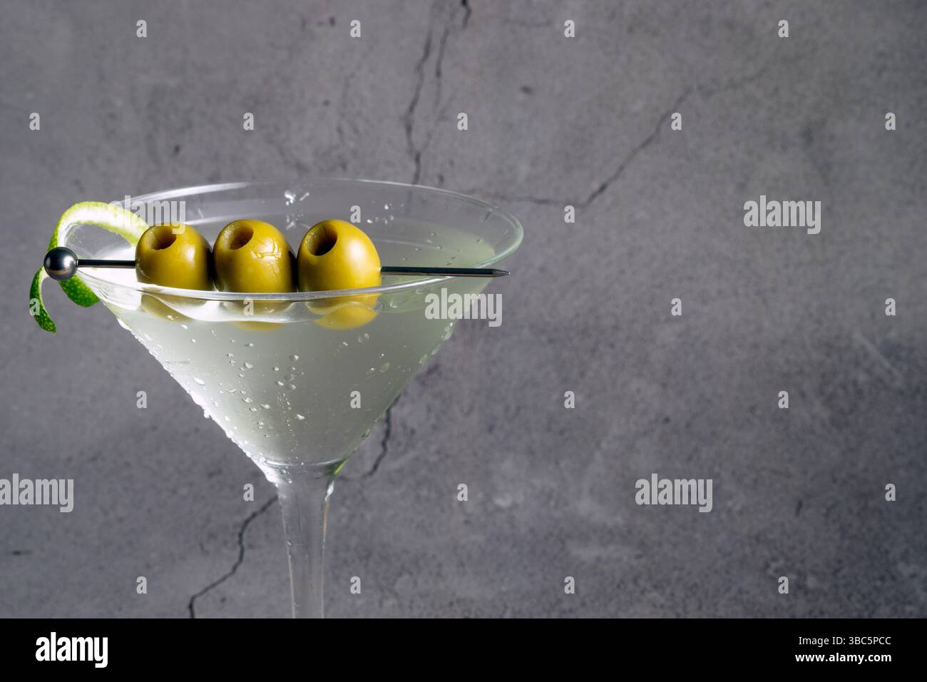Classic dry martini olives hi-res stock photography and images - Alamy