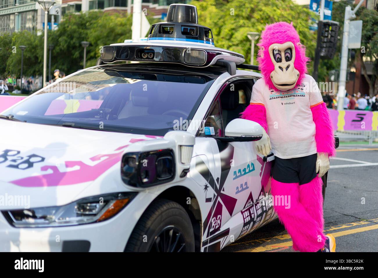 SAN FRANCISCO, CA - MAY 18: Bay to Breakers mascot Ape Hashbury poses ...