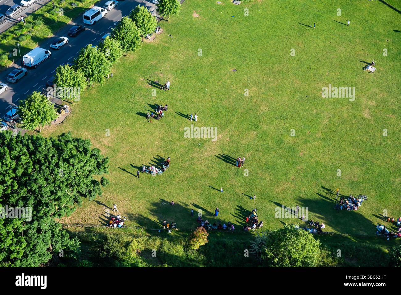 The Josaphat park with multi cultutal groups of families in the green ...