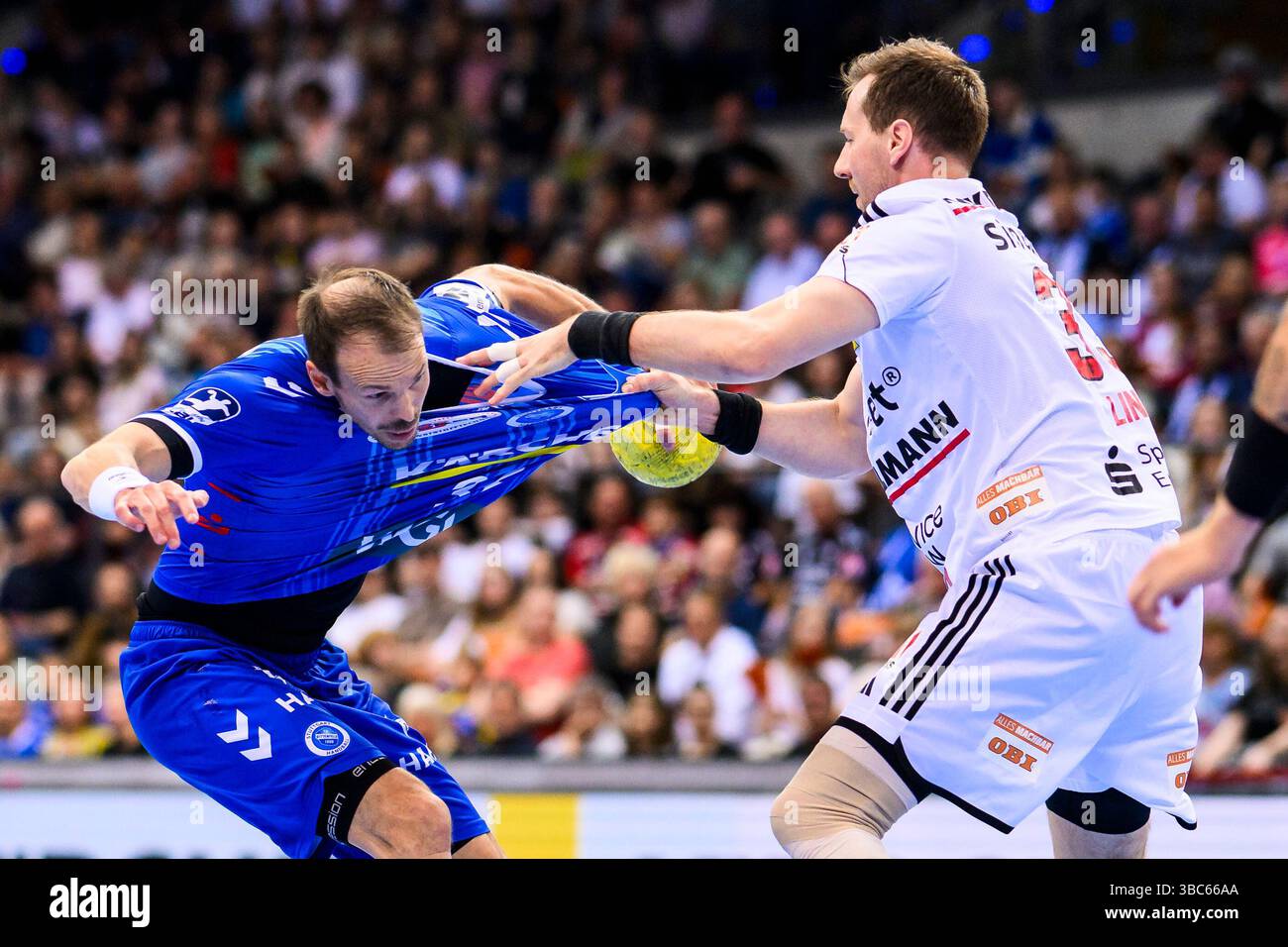 Stuttgart, Germany. 18th May, 2025. Handball: 1st Bundesliga, men, 2024 ...