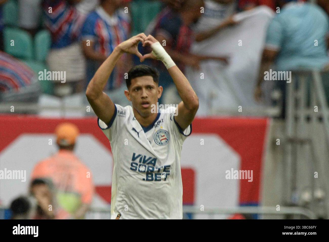 BA - SALVADOR - 05/18/2025 - BRAZILIAN A 2025, BAHIA x VITORIA - Erick Pulga, Bahia player ...