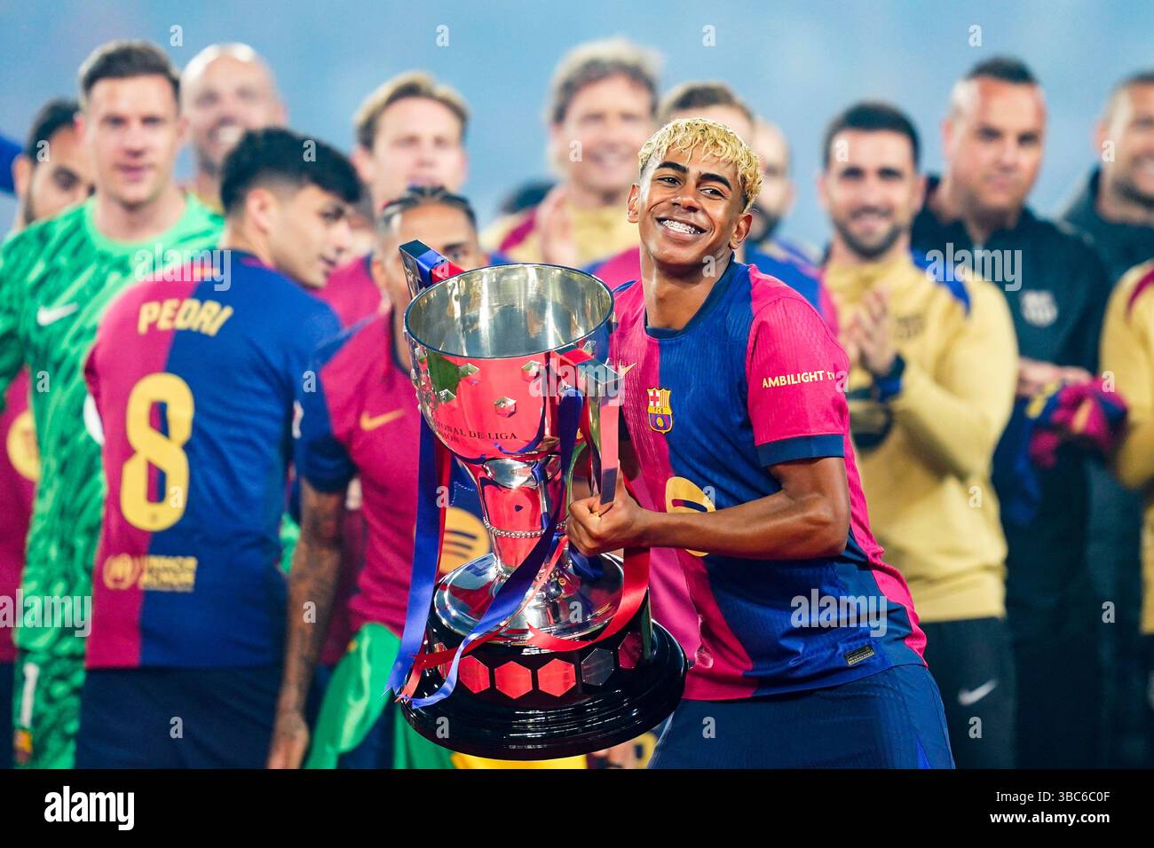 Barcelona, Spain. 18th May, 2025. Lamine Yamal of FC Barcelona with the ...