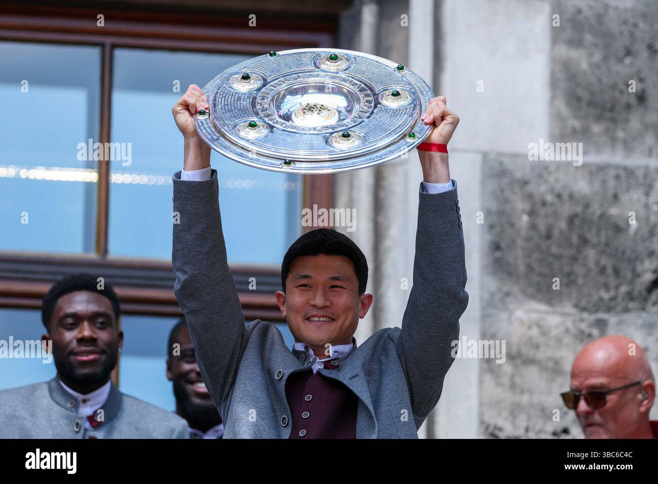 Meisterfeier FC Bayern Muenchen am 18.05.2025 auf dem Rathausbalkon am ...