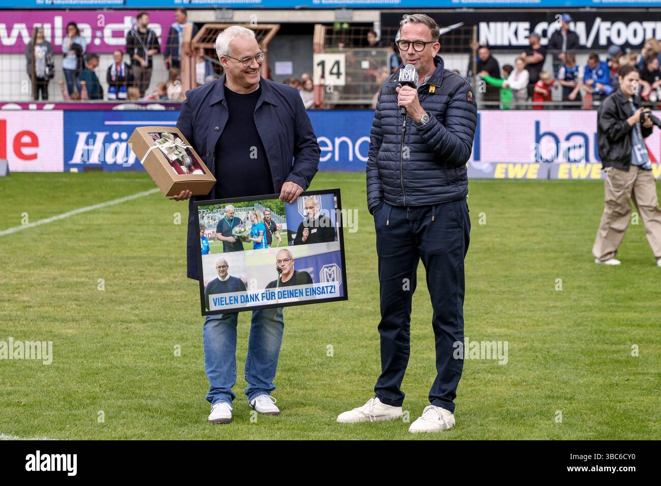 Meppen, Deutschland. 18th May, 2025. v.li.: Markus Lohle ...