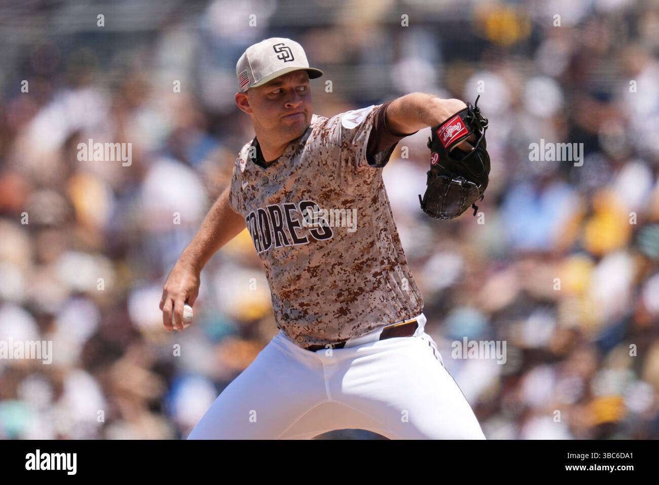 San Diego Padres starting pitcher Michael King works against a Seattle ...