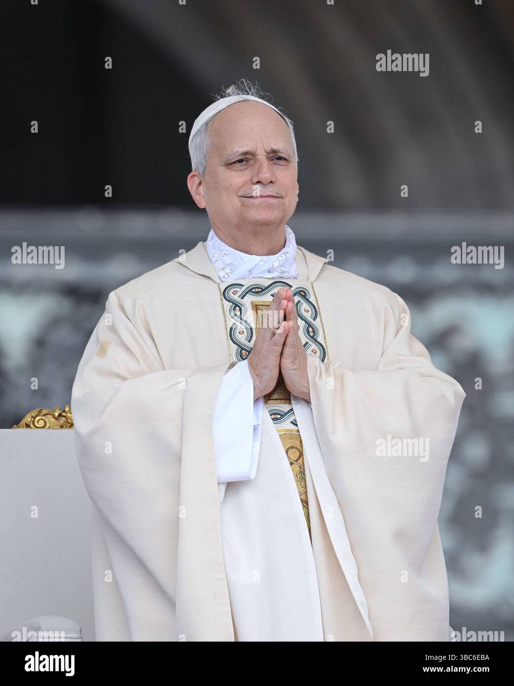 Rom, Vatikan 18.05.2025 Papst Leo XIV. bei der Messe zur Amtseinfuehrung auf dem Petersplatz ...