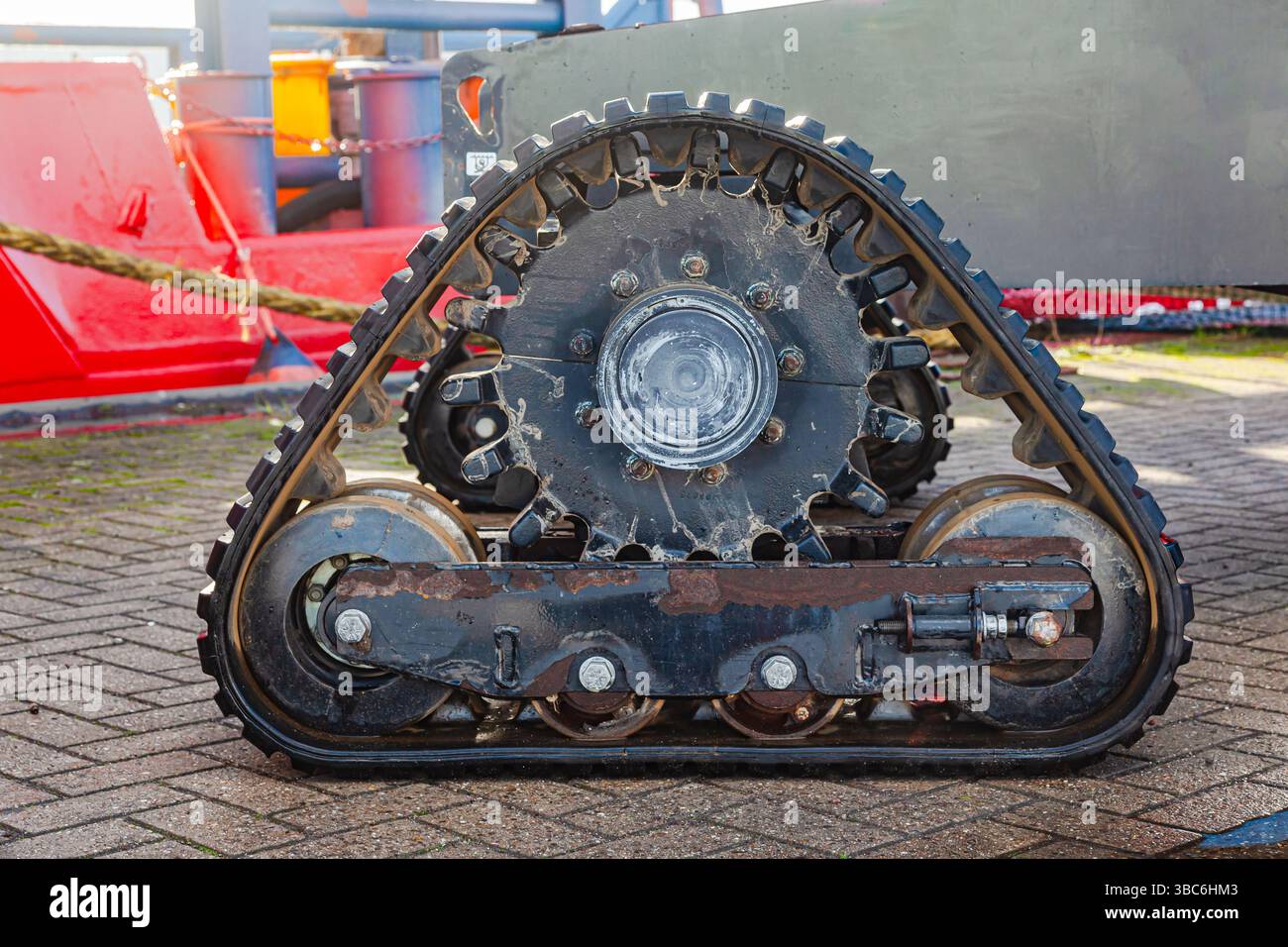 Rubber track excavator construction hi-res stock photography and images ...