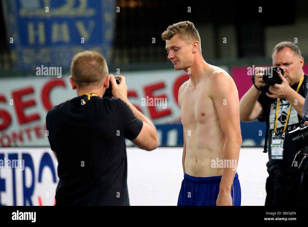 Verona, Italia. 18th May, 2025. Verona's Pawel Dawidowicz last mach in ...