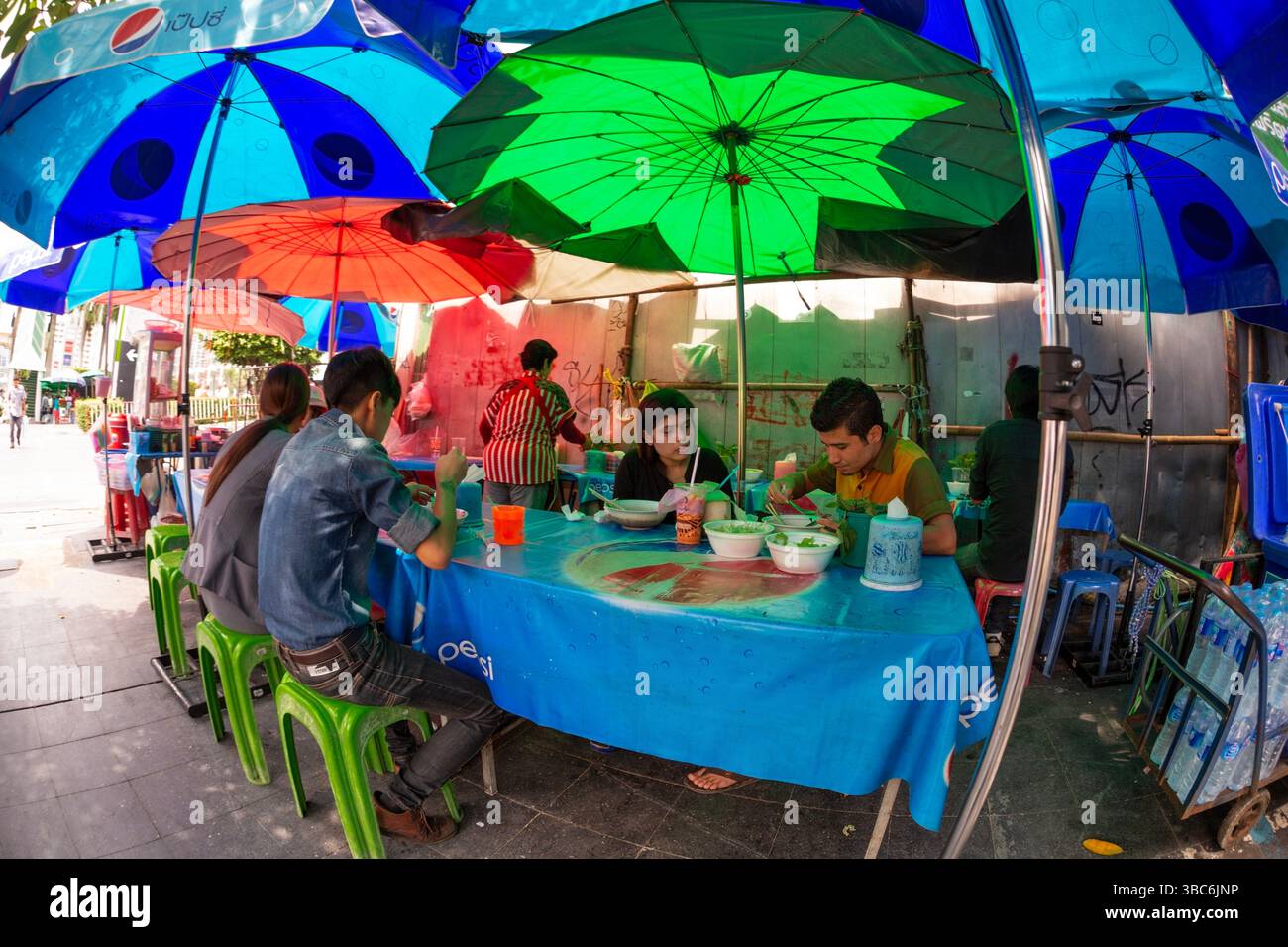 Bangkok thailand april 04 hi-res stock photography and images - Alamy