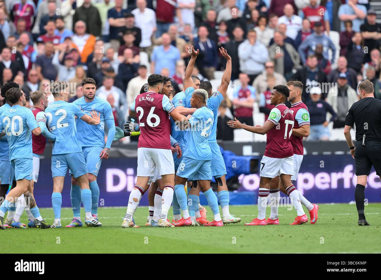 London Stadium, Stratford on Sunday 18th May 2025. Tempers flare up during the Premier League ...