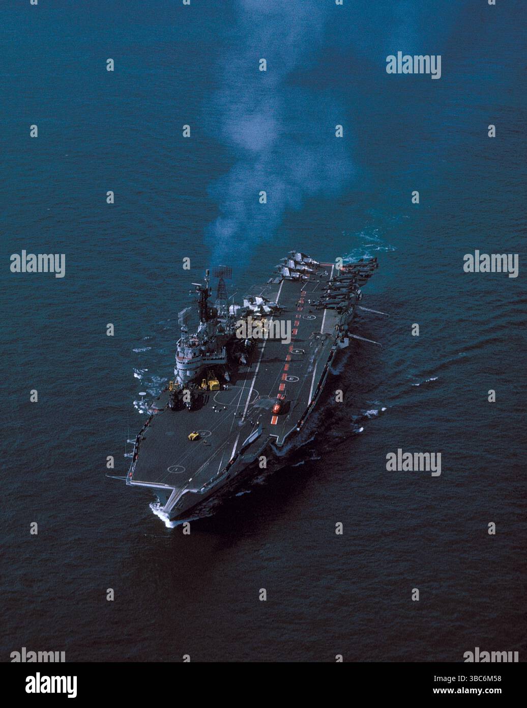 AJAXNETPHOTO. 30TH JUNE, 1972. ENGLISH CHANNEL. - CARRIER EXERCISE ...