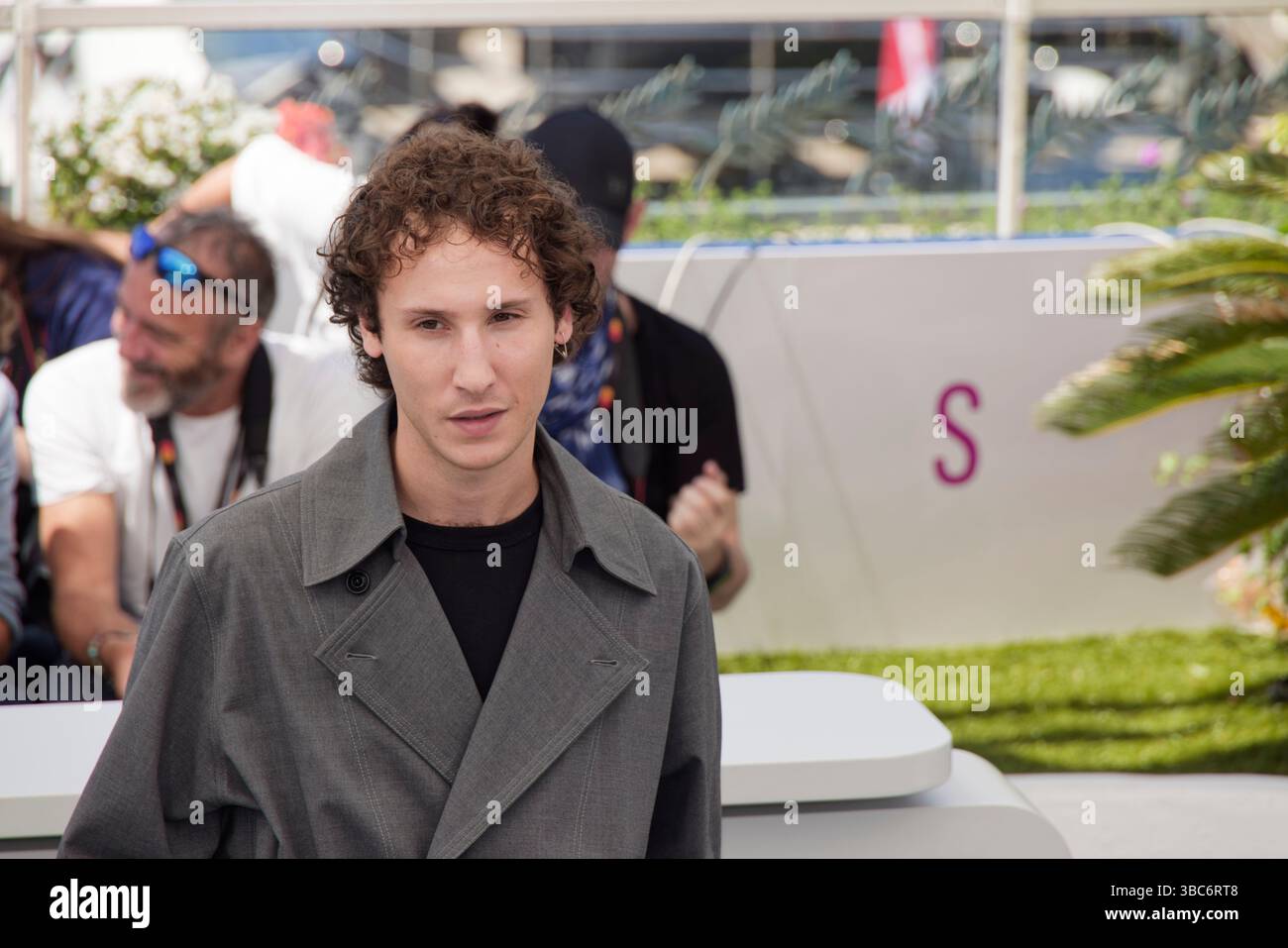 Cannes, France. 18th May, 2025. Namo Schiffman poses during ''Le Roi ...