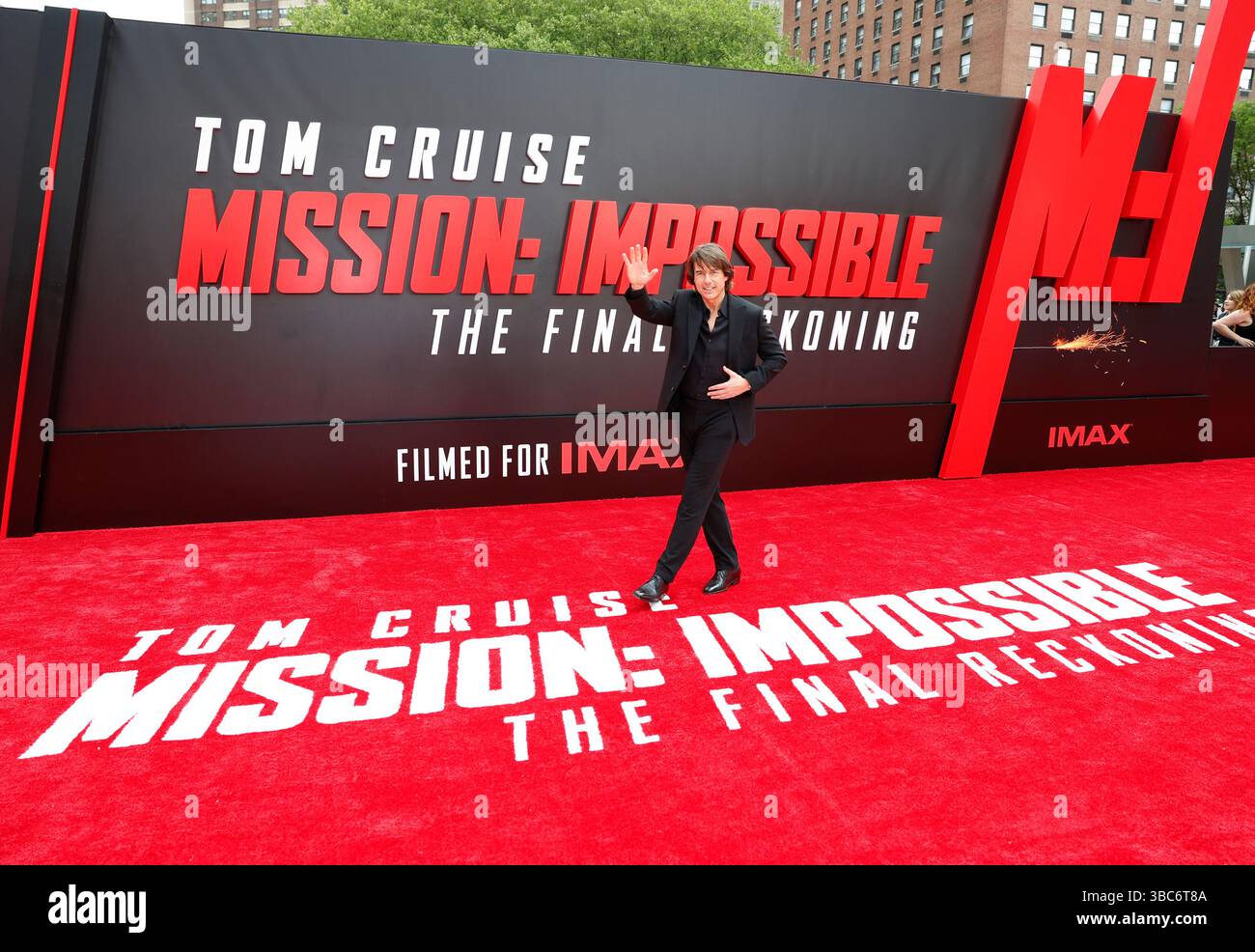 New York, United States. 18th May, 2025. Tom Cruise arrives on the red ...