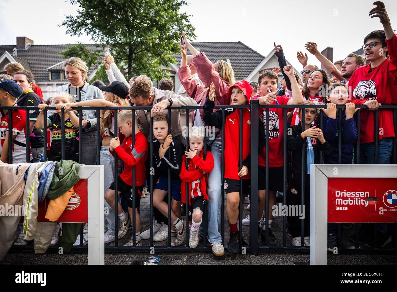 EINDHOVEN - Fans welcome PSV's players upon their arrival at the ...