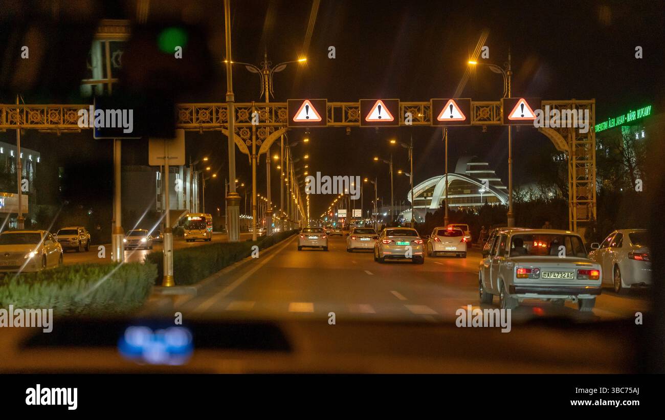 Ashgabat, Turkmenistan, evening avenue of the Great Saparmurat ...