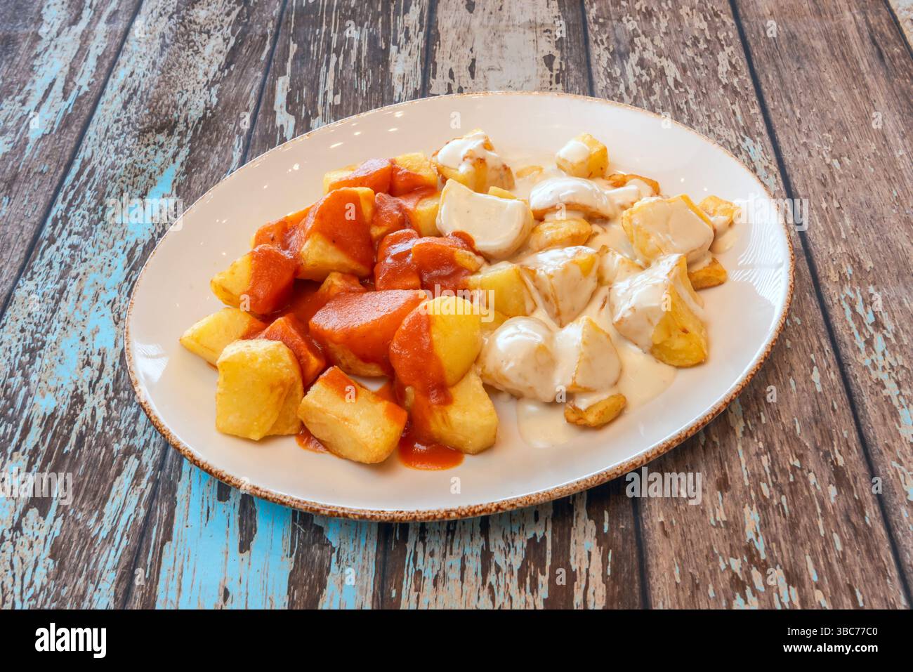 Bravas potatoes are a typical preparation from Spanish bars that ...