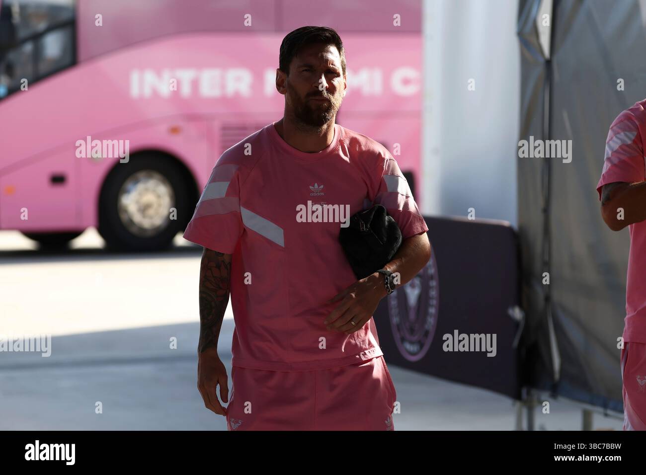 FT. LAUDERDALE, FL - MAY 18: Inter Miami goalkeeper Drake Callender (1 ...