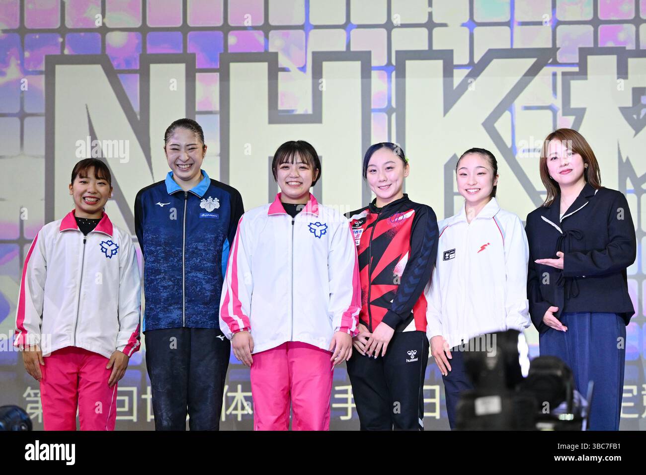 Tokyo Metropolitan Gymnasium, Tokyo, Japan. 17th May, 2025. (L-R) Urara ...