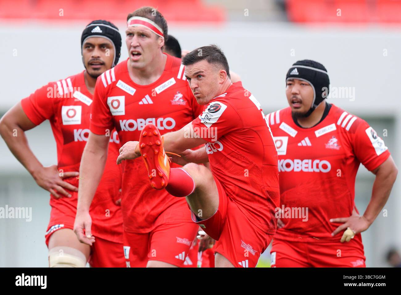 Osaka, Japan. 17th May, 2025. Bryn Gatland & KOBELCO Kobe Steelers team ...