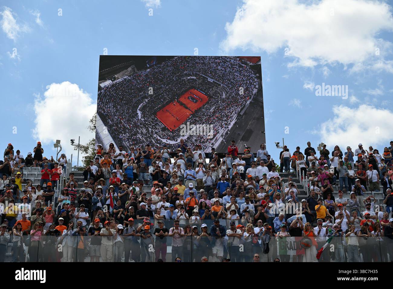 Rome, Italy. 18th May 2025, Foro Italico, Rome, Italy; ATP 1000 Tennis ...