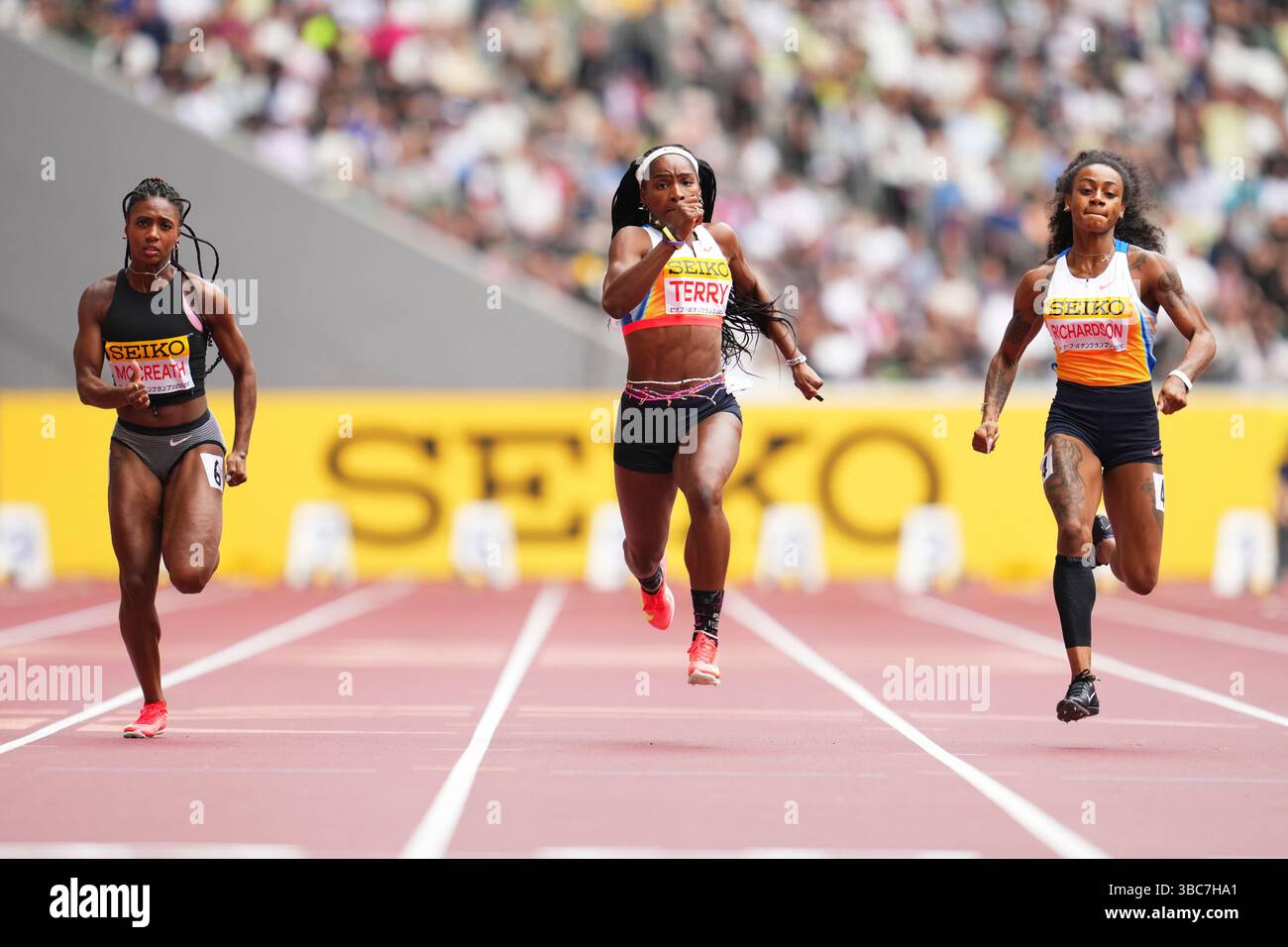 (L-R) Mccreath Sade (CAN), Twanisha Terry (USA), Sha Carri Richardson ...