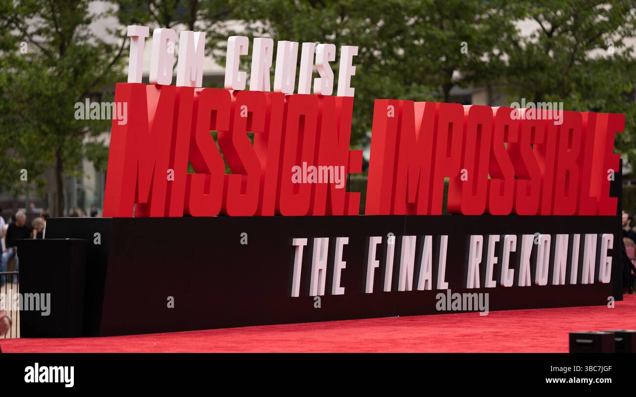 New York, New York, Deer. 18th May, 2025. (new) new york premiere ...