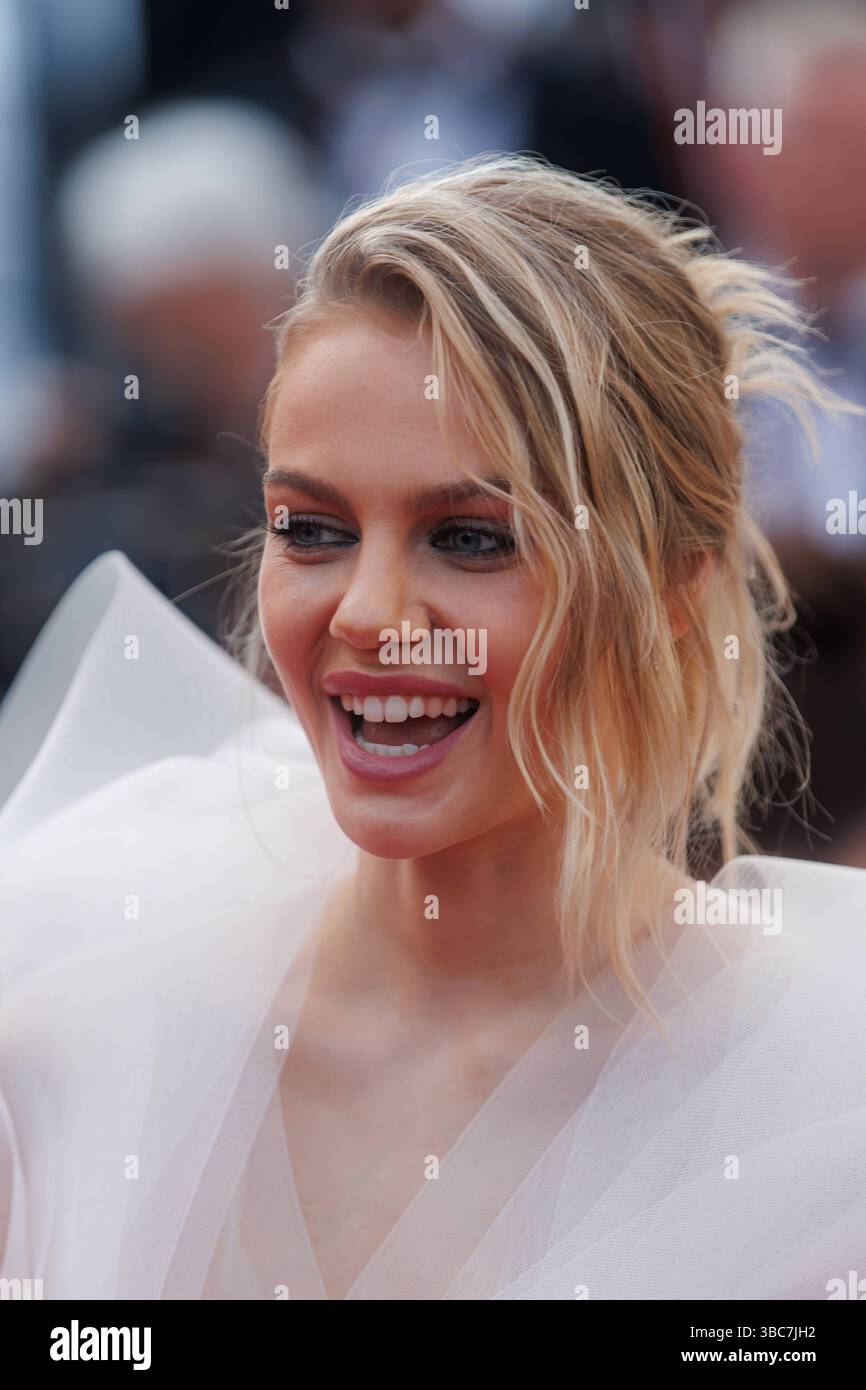 Festival de Cannes - The Phoenician Scheme Red Carpet Laura Schmitt ...