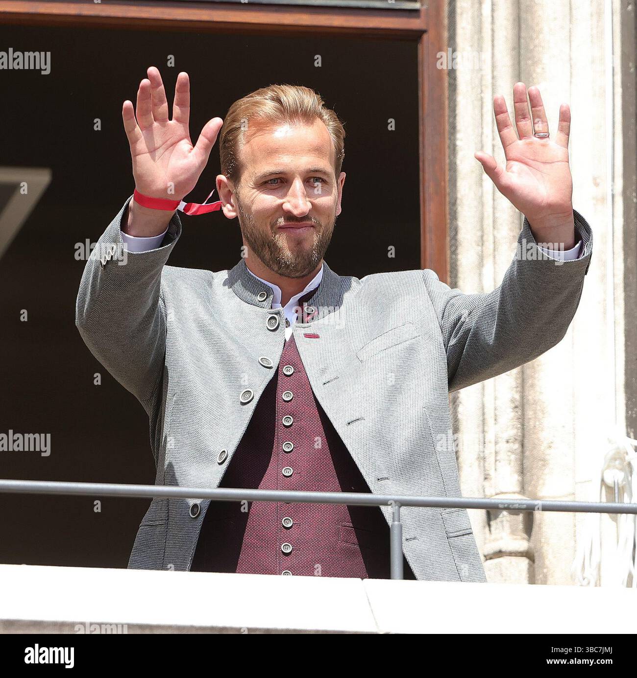 Munich, Germany. 18th May, 2025. Harry Kane of Bayern Munich greets the ...