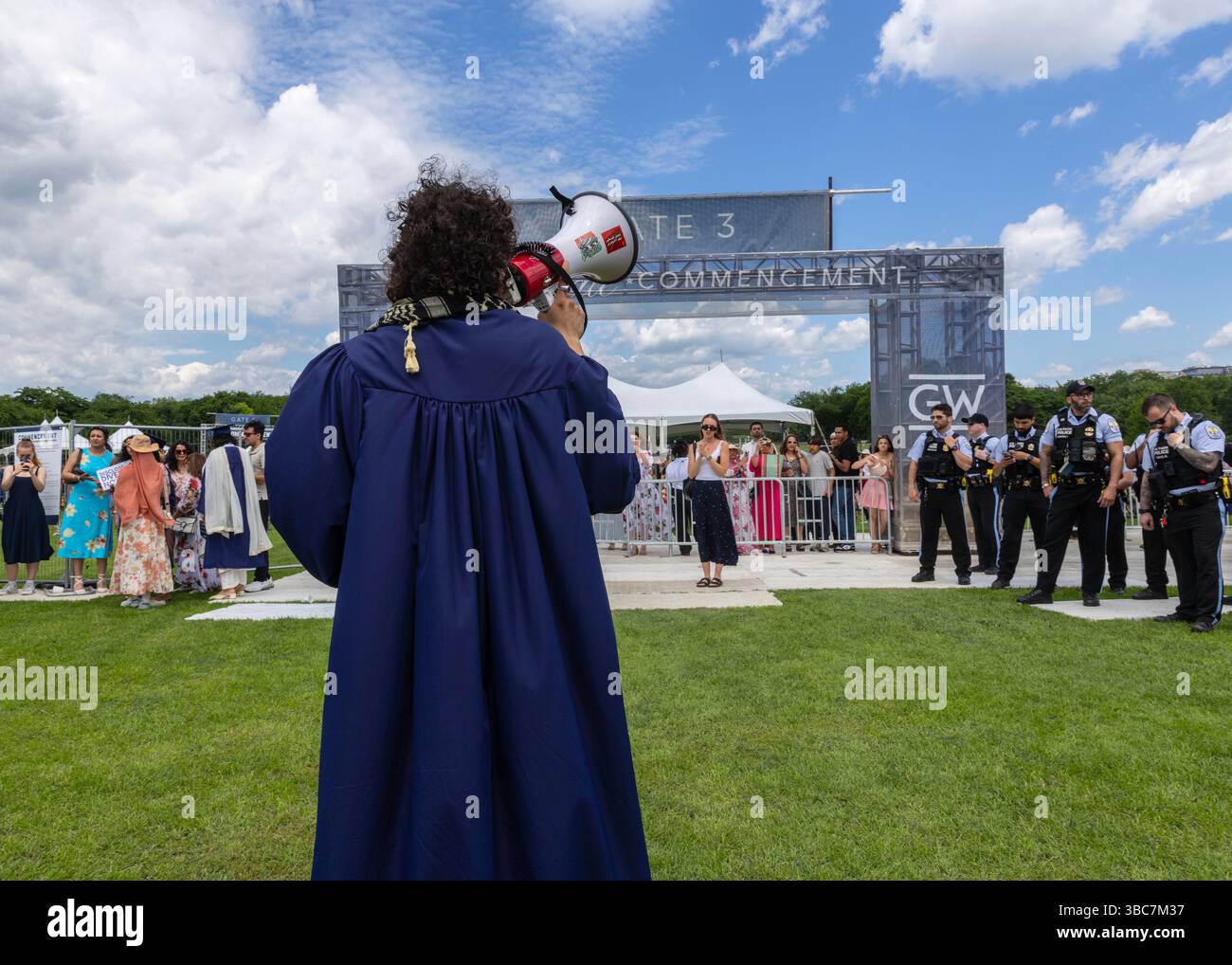 Washington, U.S.A. 17th May, 2025. Dozens of George Washington ...