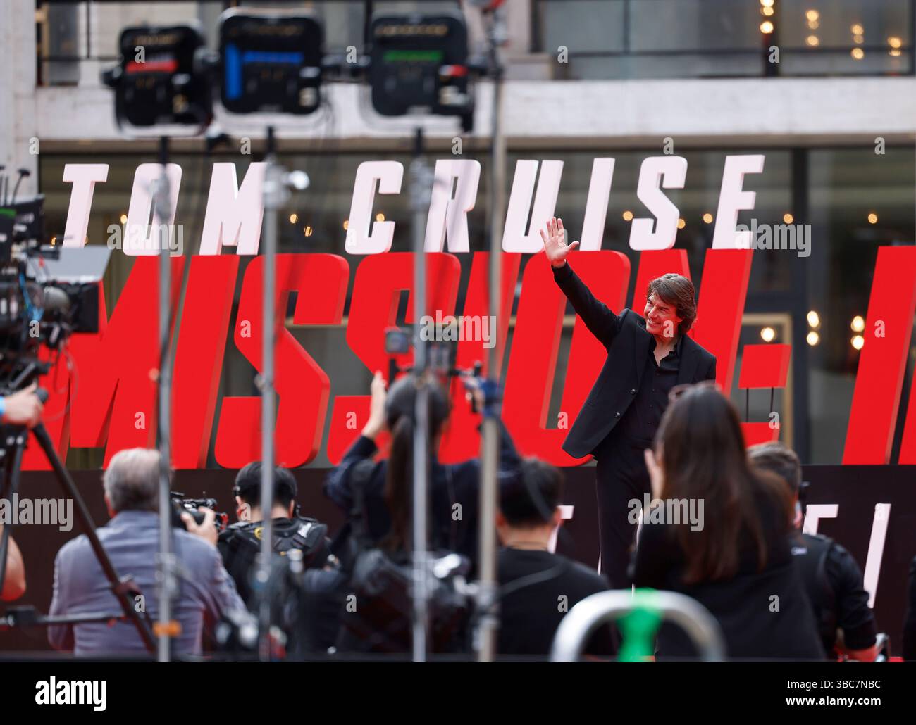 New York, United States. 18th May, 2025. Tom Cruise arrives on the red ...