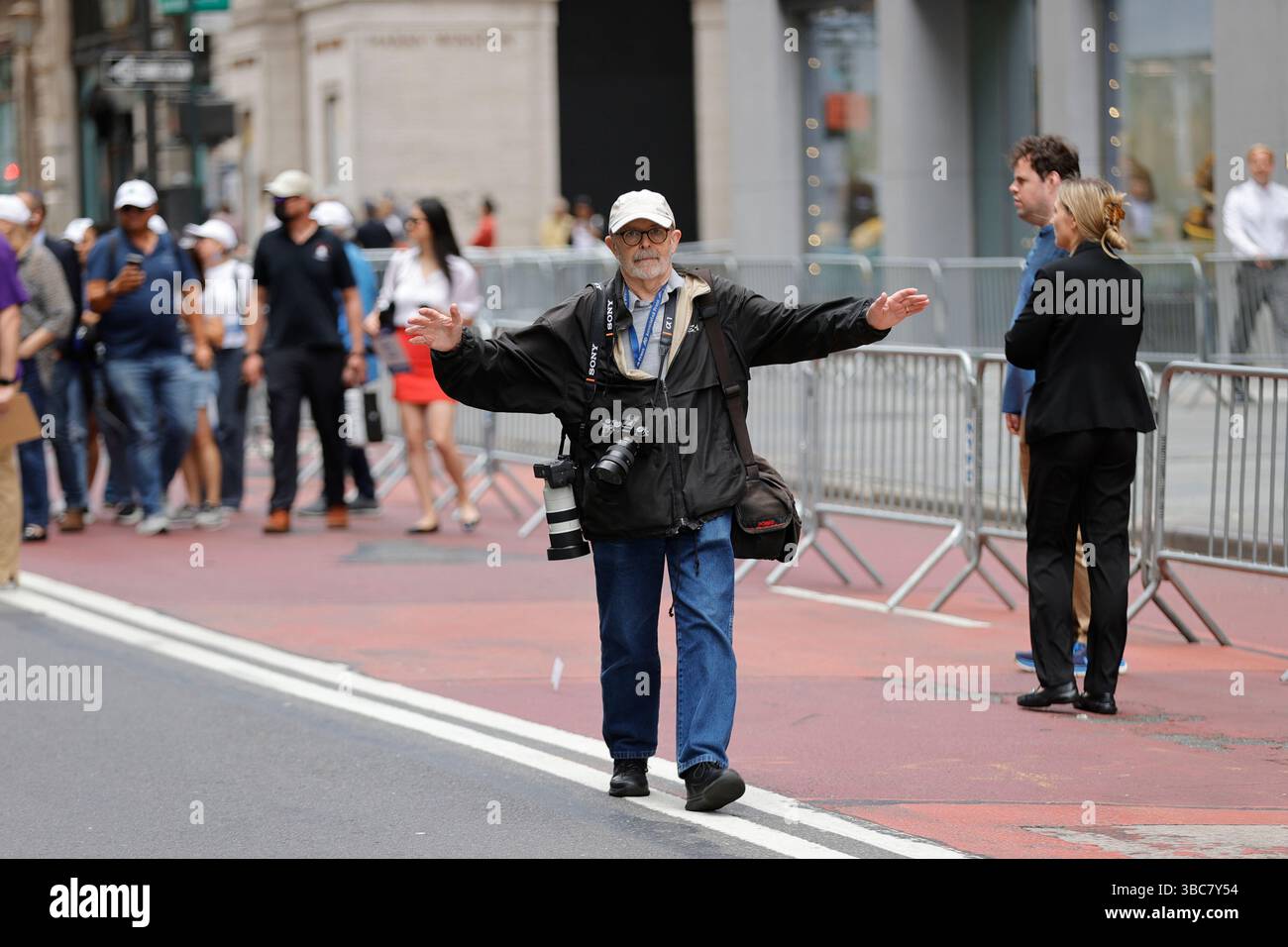 NEW YORK, NEW YORK - MAY 18, 2025: Photographer Richard Drew (911 "The ...