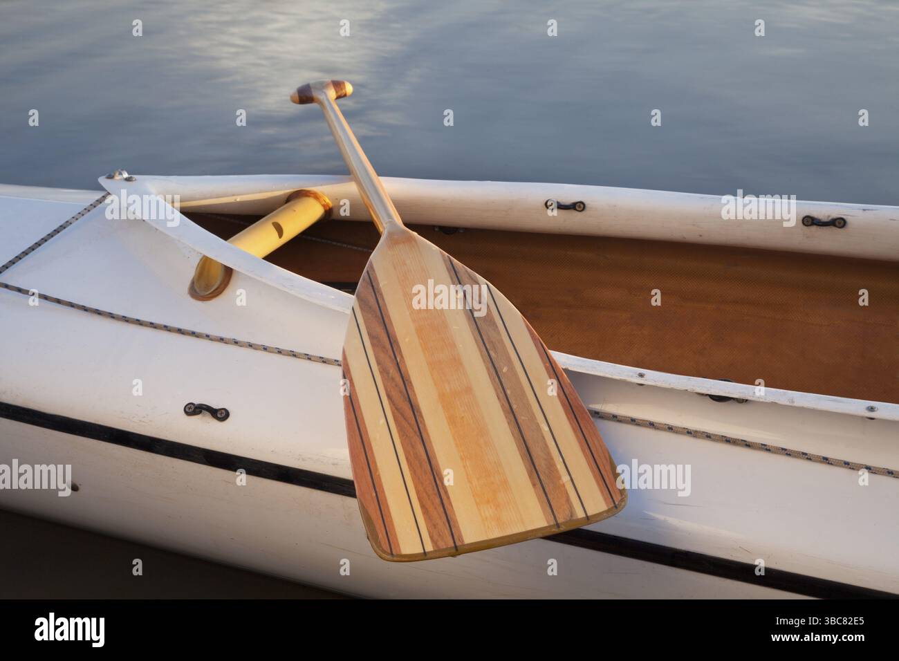 Expedition decked canoe wooden hi-res stock photography and images - Alamy