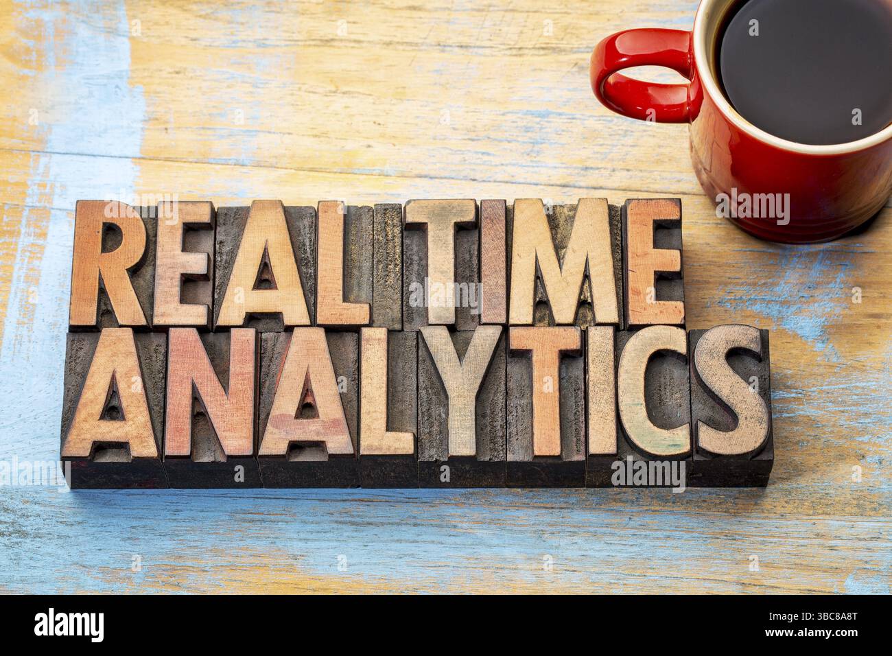 Real time analytics word hi-res stock photography and images - Alamy