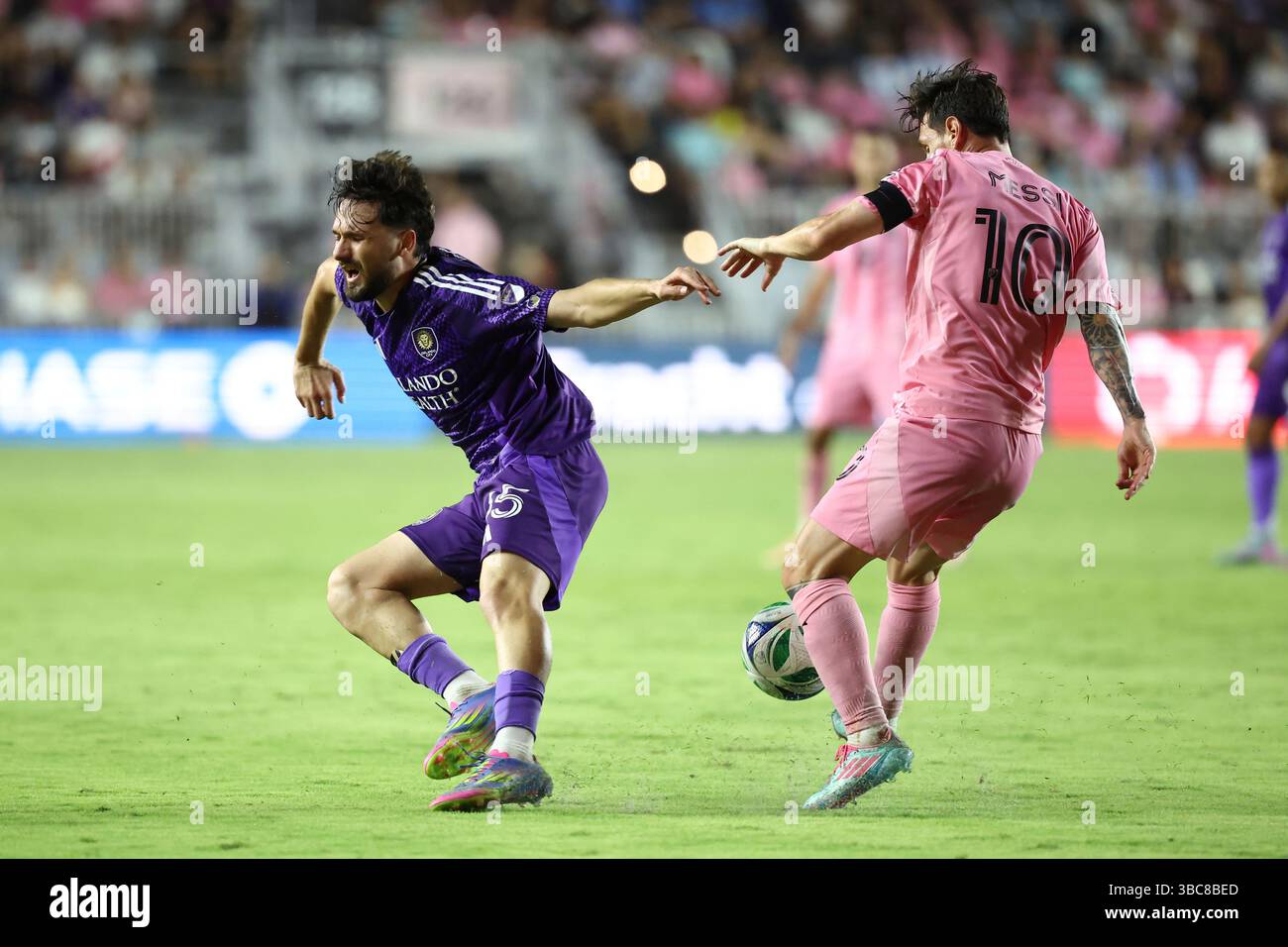 FT. LAUDERDALE, FL - MAY 18: Orlando City midfielder César Araújo (5 ...
