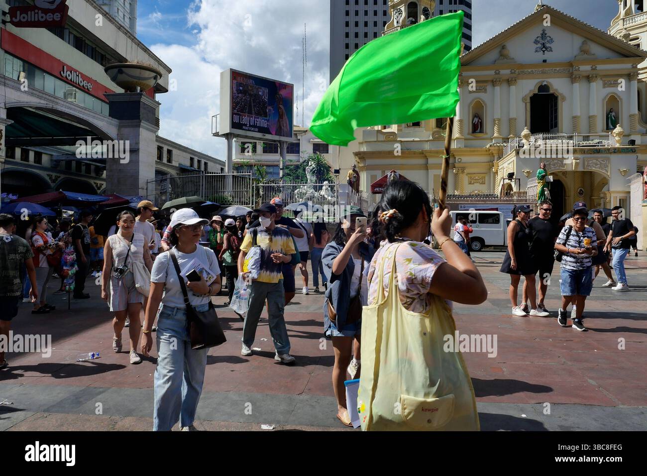 The Jane s Walk in Manila Participants take part in the Jane s Walk ...