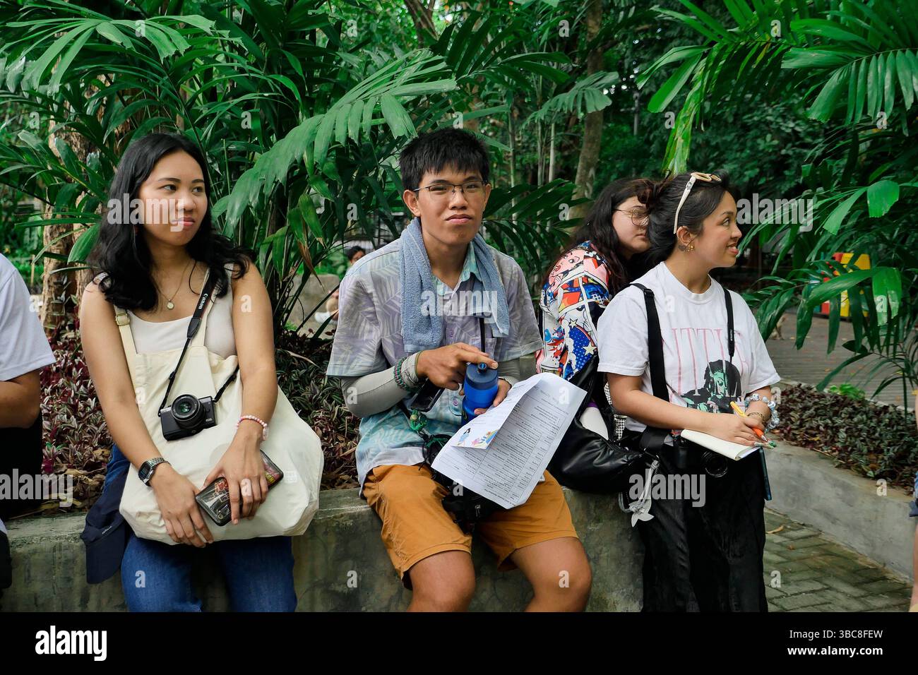 The Jane s Walk in Manila Participants take part in the Jane s Walk ...