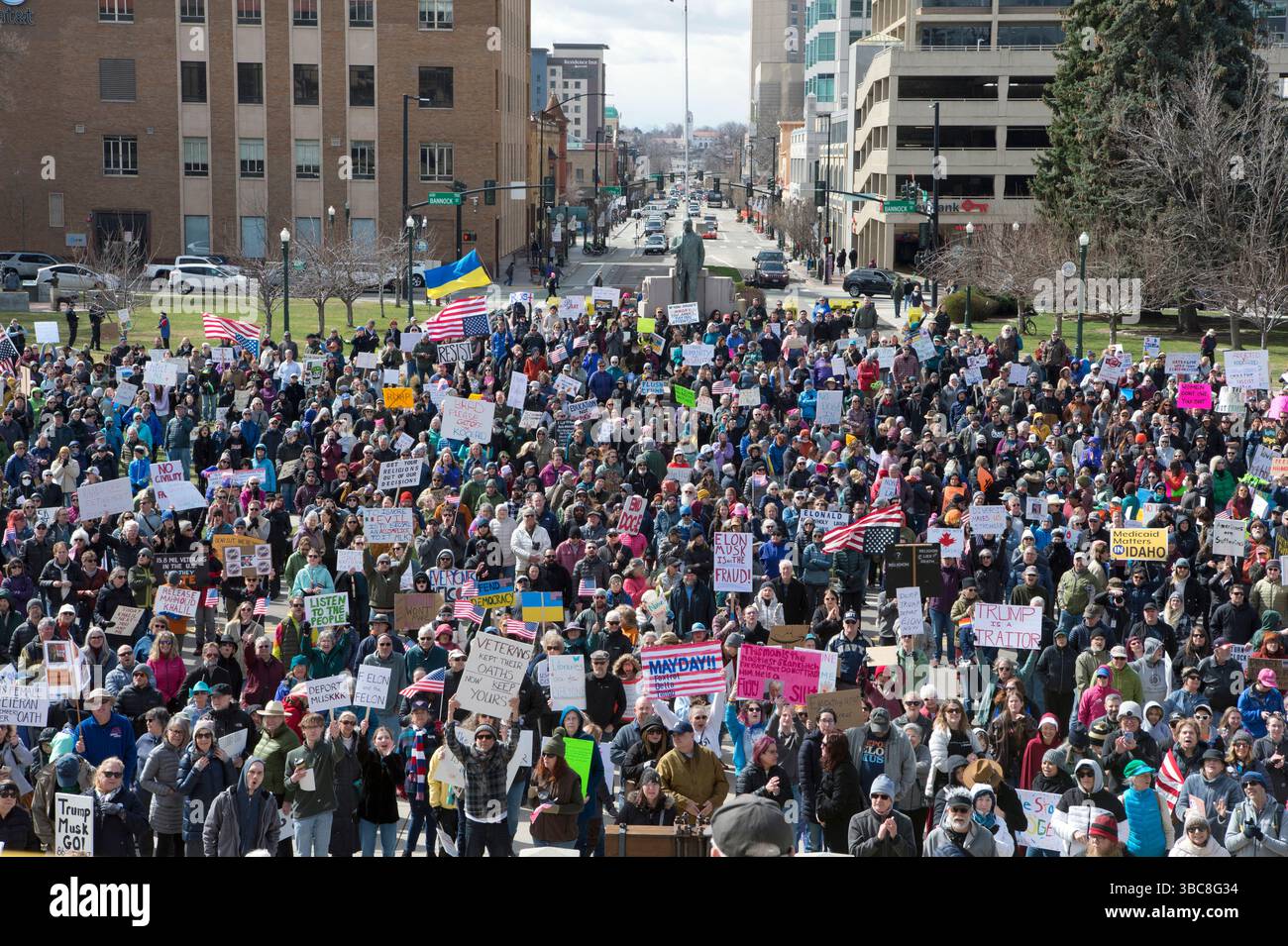 Anti president trump crowd hi-res stock photography and images - Alamy