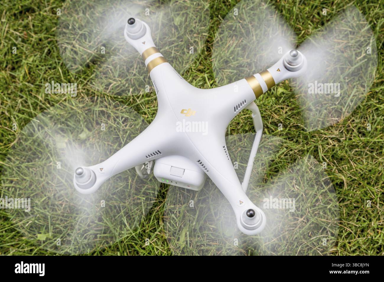 View drone taking off fort hi-res stock photography and images - Alamy