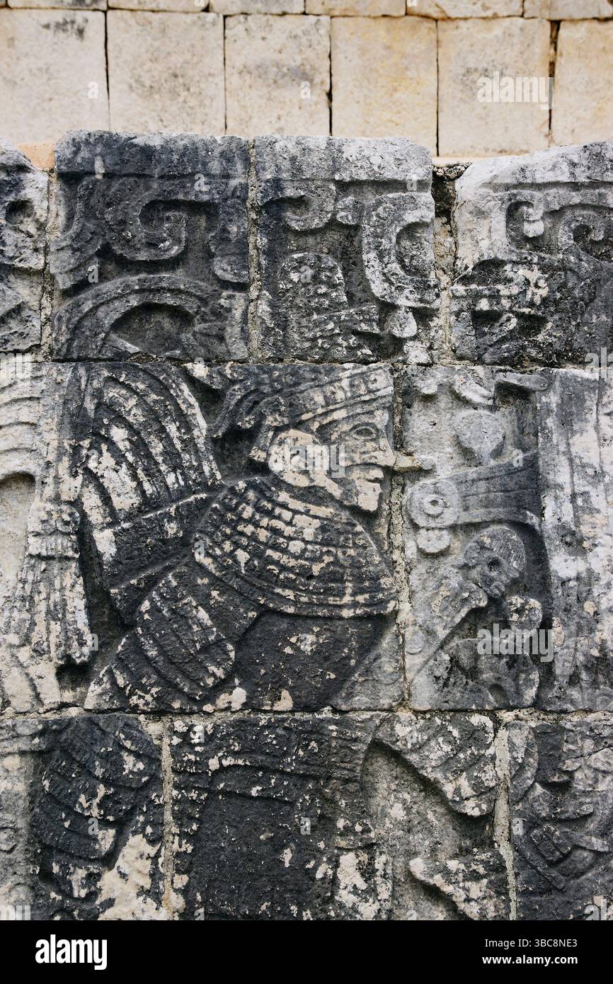 Mexico. Yucatan. Chichen Itza. Detail of relief Stock Photo - Alamy