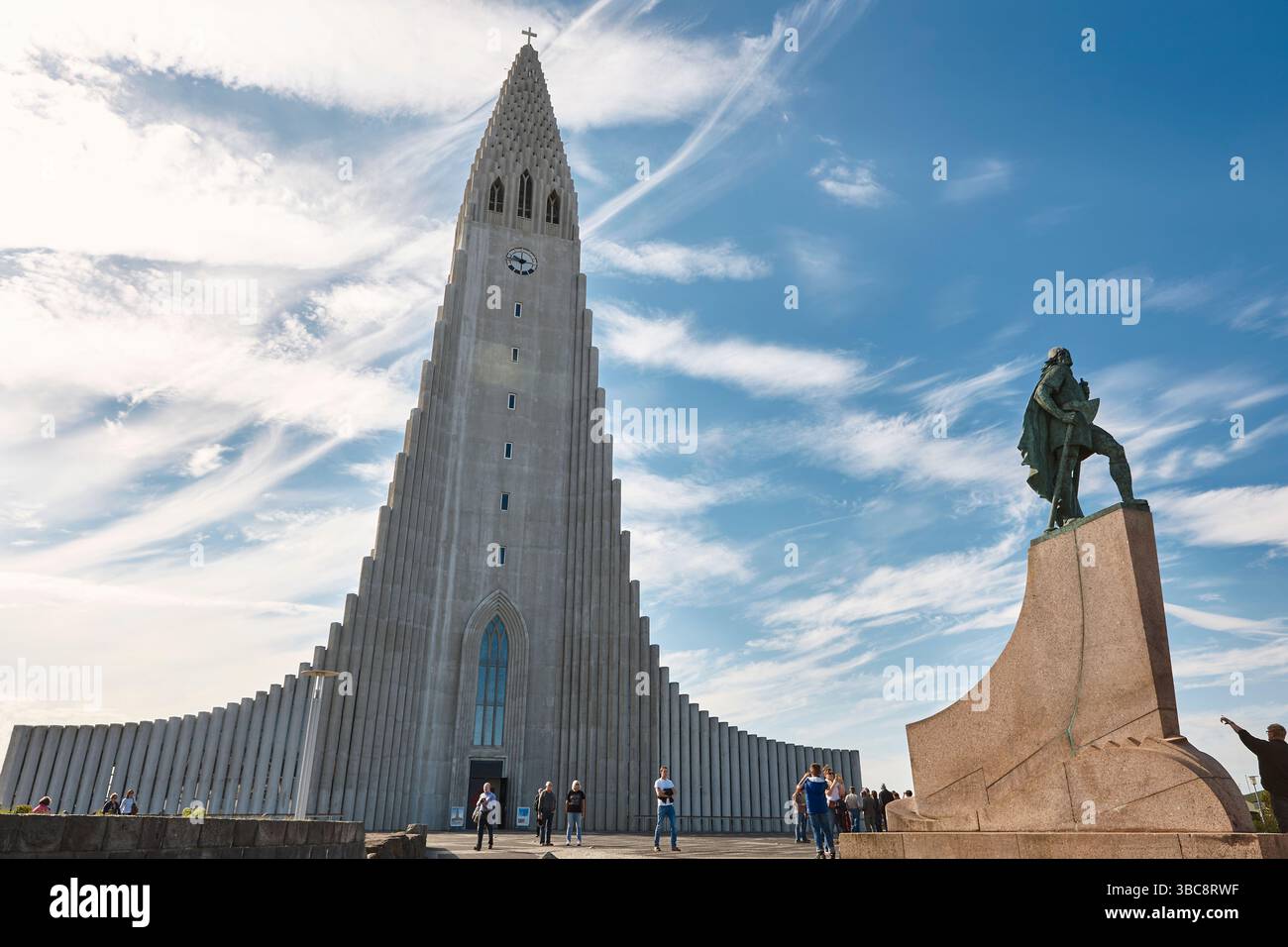 Hallgrimskirkja church sculpture leifur hi-res stock photography and ...