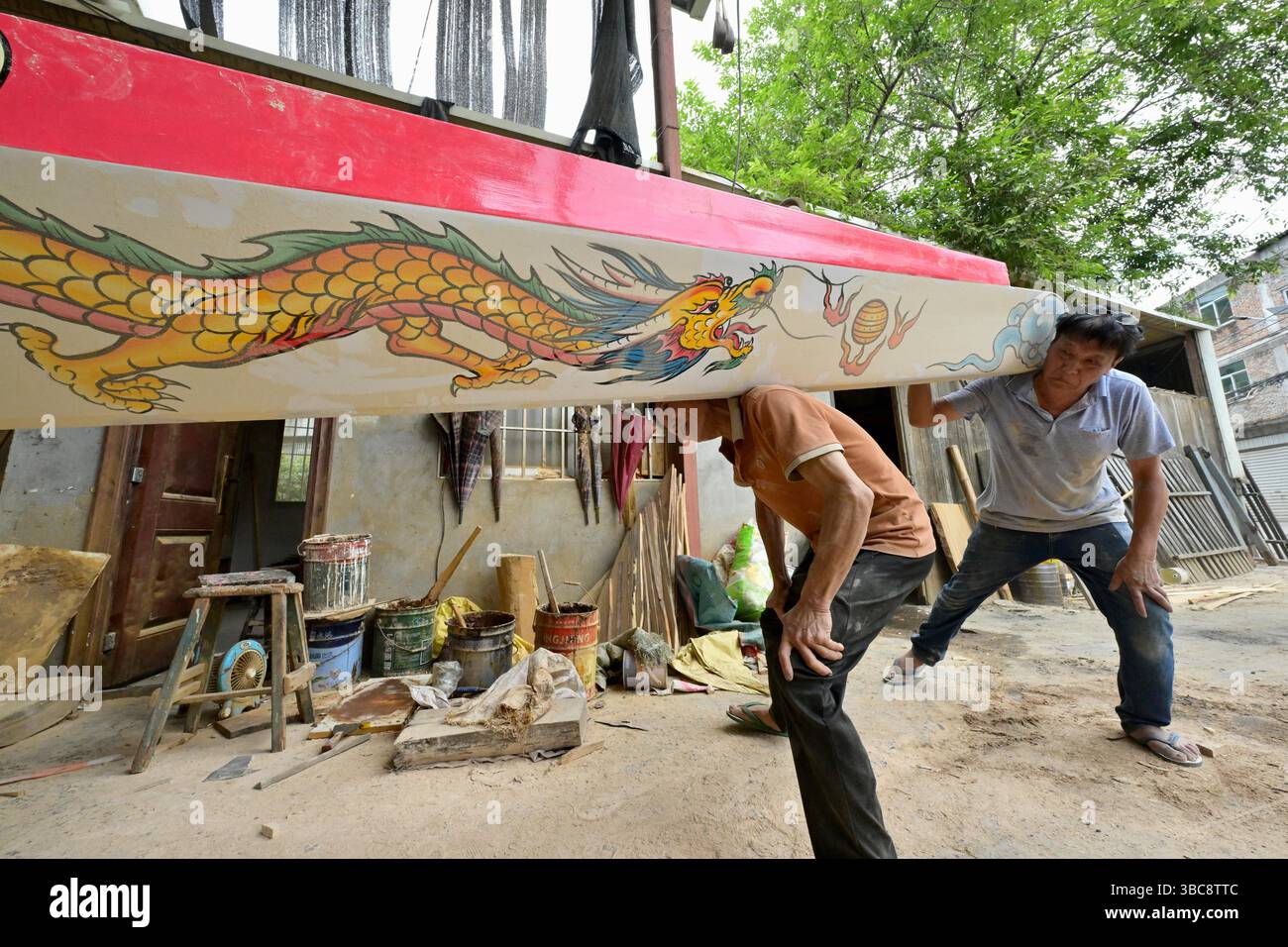 **CHINESE MAINLAND, HONG KONG, MACAU AND TAIWAN OUT** Workers make ...
