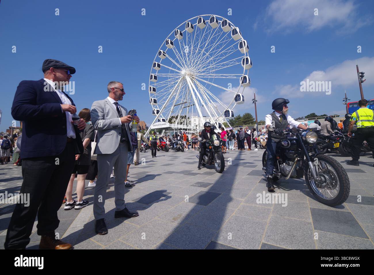 0ver a 1000 Motorcycle Riders Ride in The Distinguished Gentlemans Ride ...