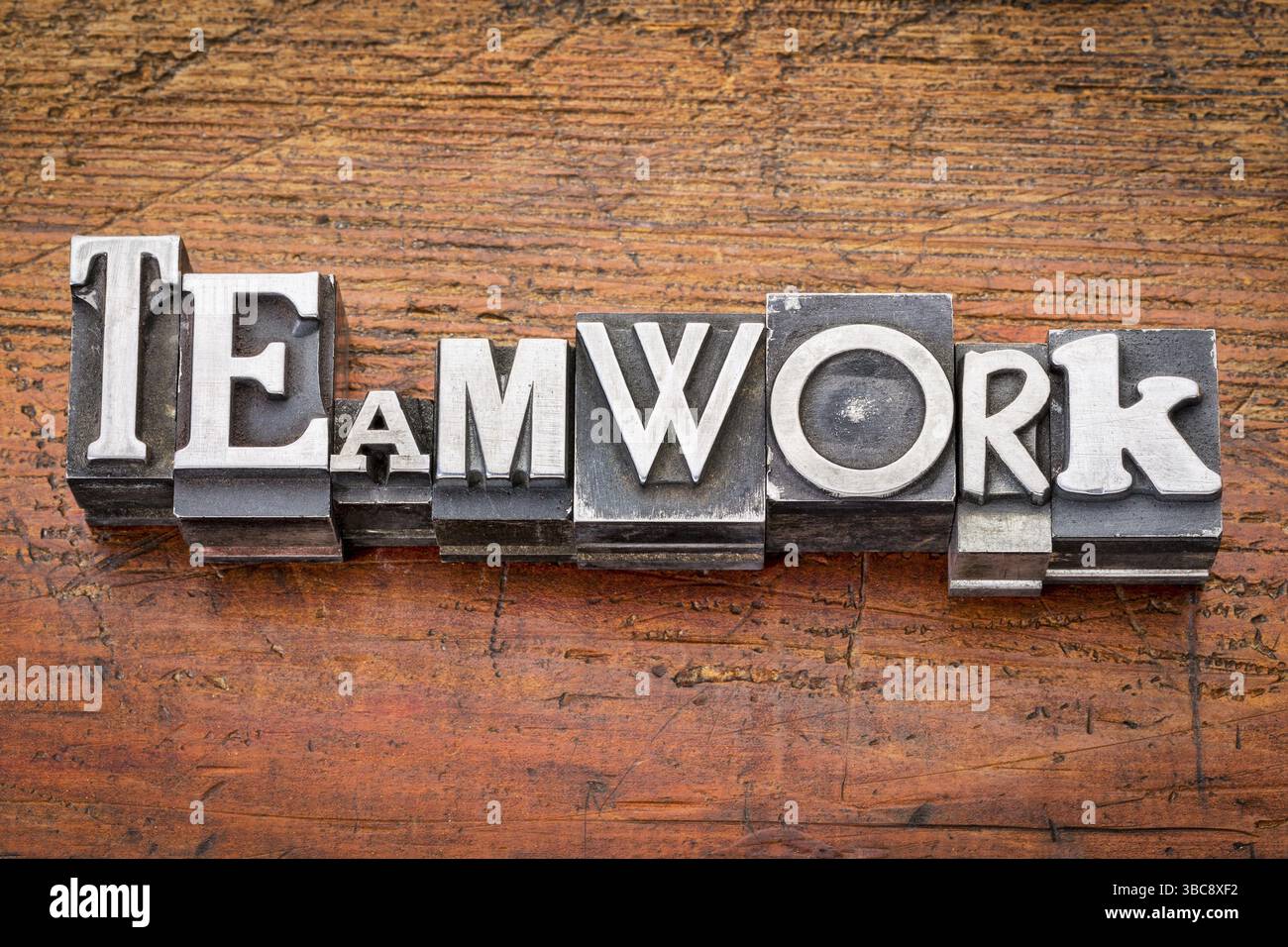 Team work metal blocks hi-res stock photography and images - Alamy