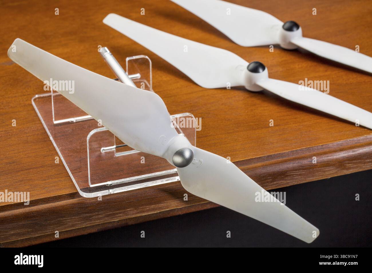 Balancing propellers of a drone quadcopter to reduce vibration Stock ...